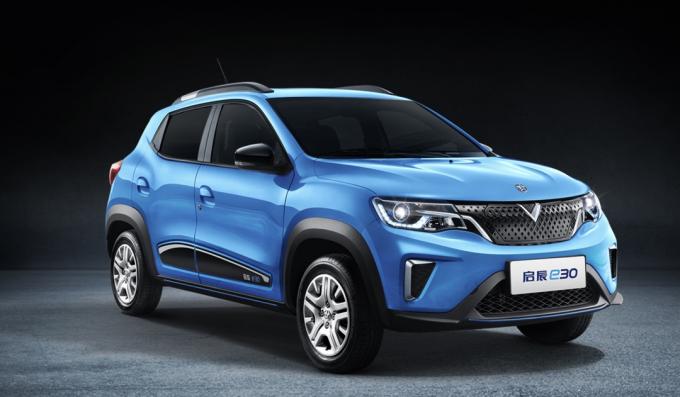 DONGFENG VENUCIA E30 Automobile EV 301km Long Range Electric SUV